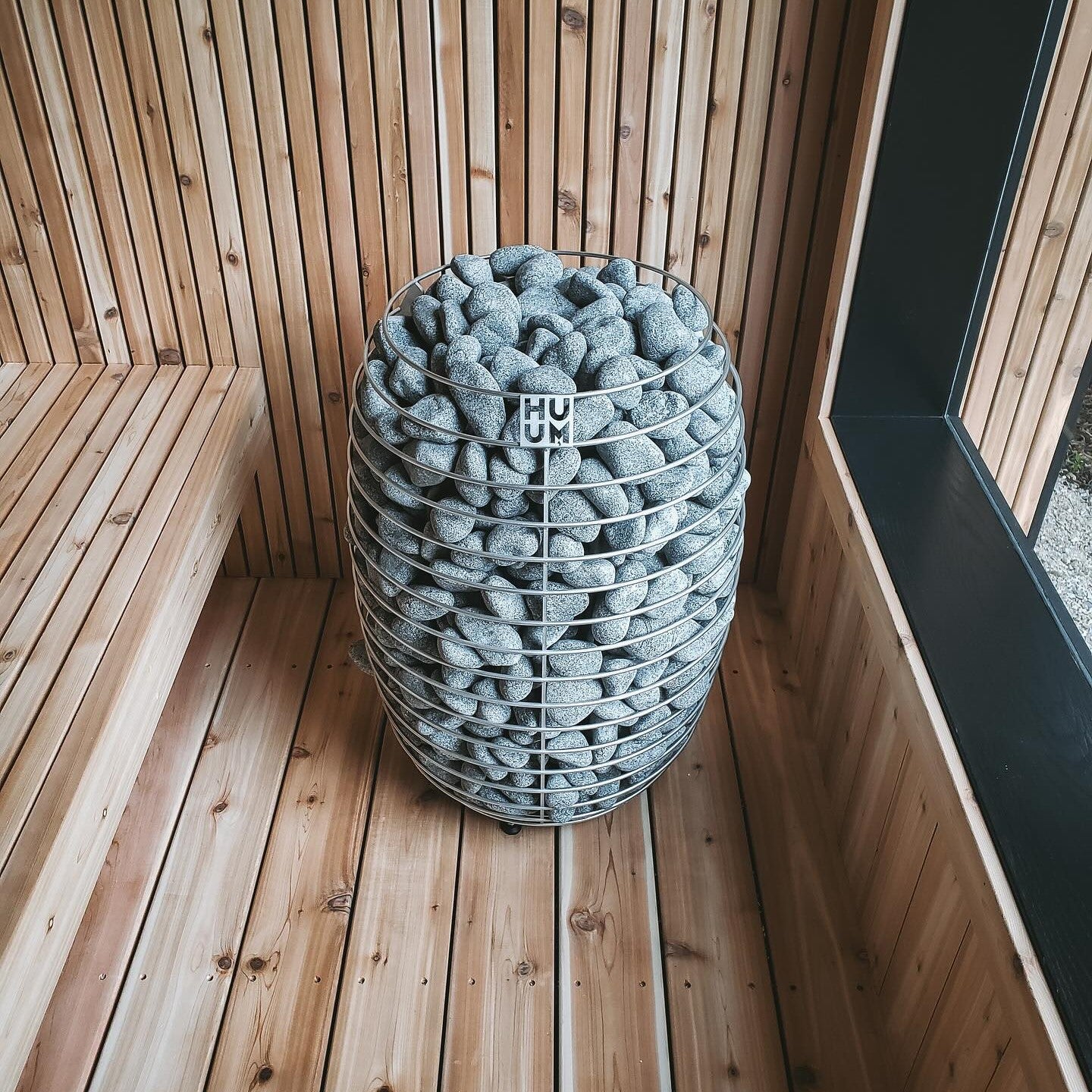 HUUM Hive Electric Heater Package w/ UKU WiFi & Stones
